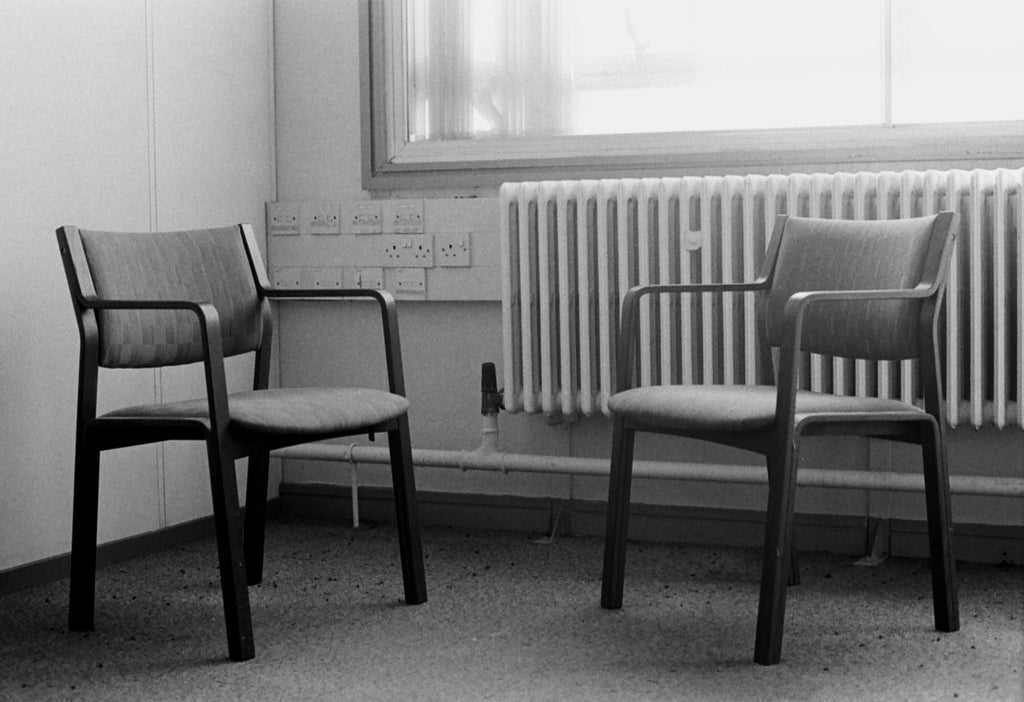 A Pair of Chatty Chairs Photo – SOTA